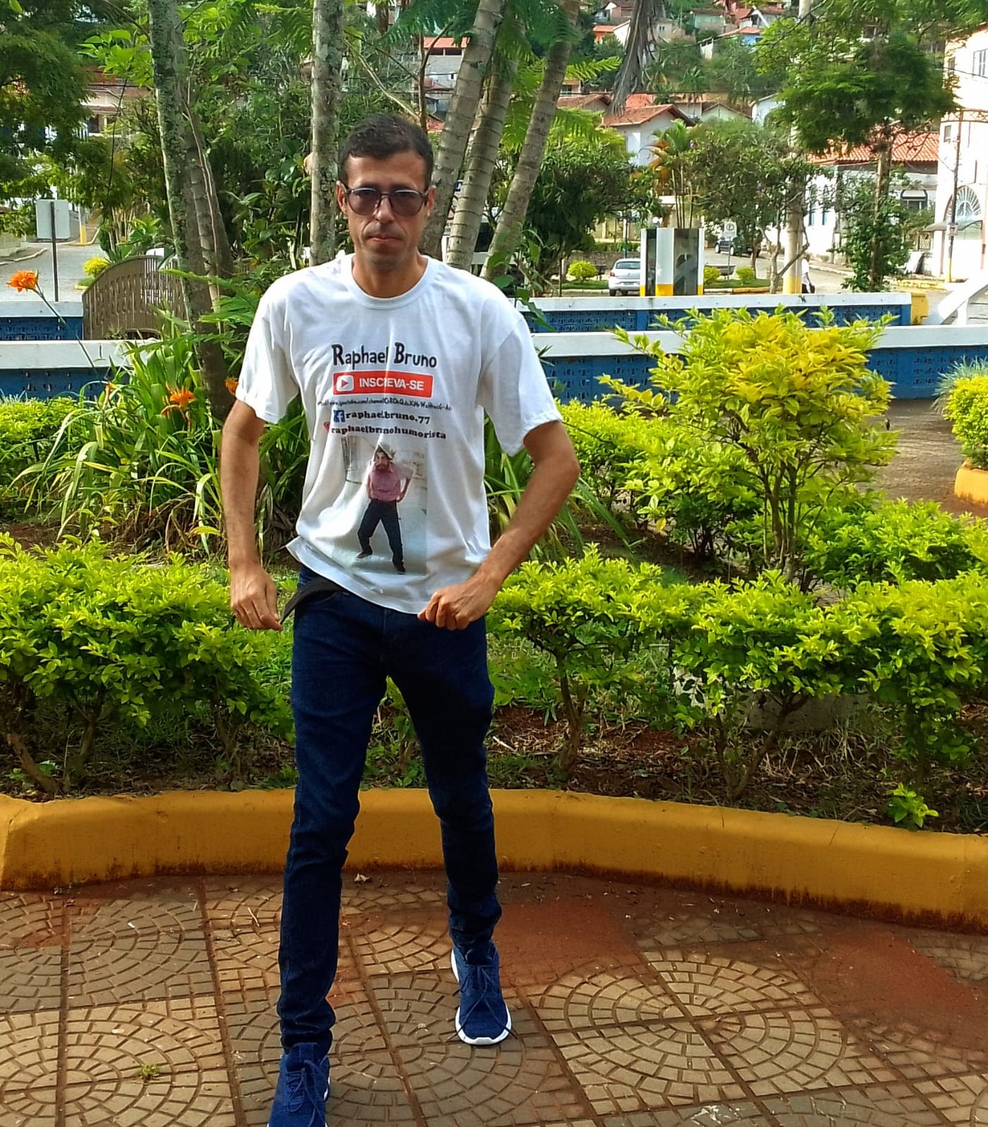 Comediante Raphael Bruno é atração do Programa Canta Araguaia da Band ...